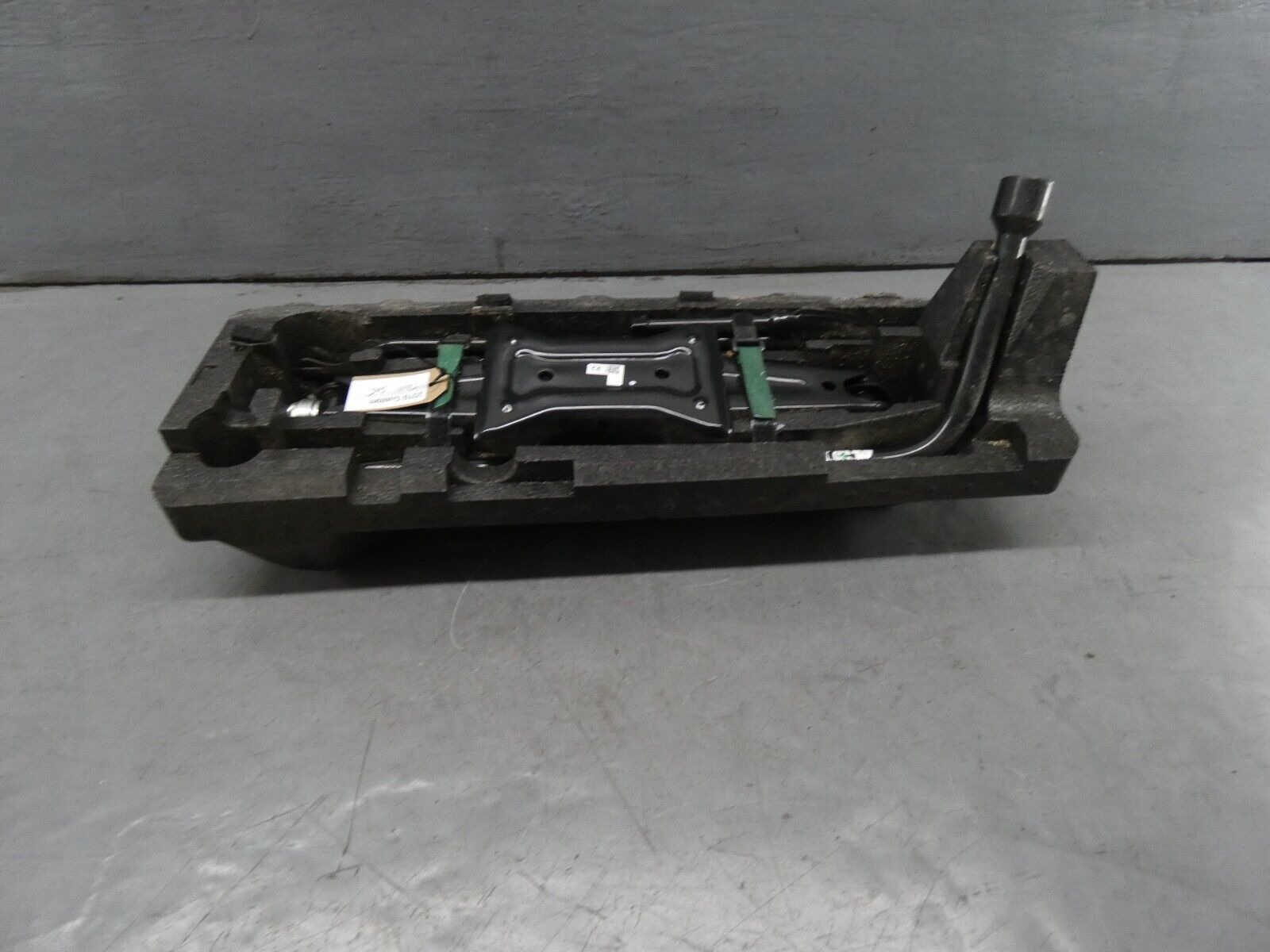 Ford Transit Custom Jack & Wheel Brace Set Kit 2.0DCIV 2019 - Chrispin ...