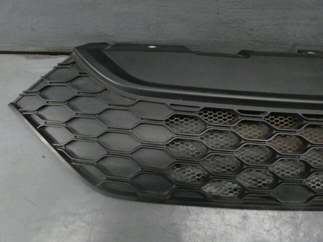 Iveco Daily Front Grill Grille 2.3 2016 - Chrispin's Used Car Spares