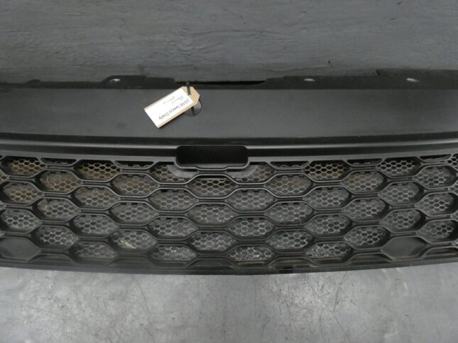 Iveco Daily Front Grill Grille 2.3 2016 - Chrispin's Used Car Spares