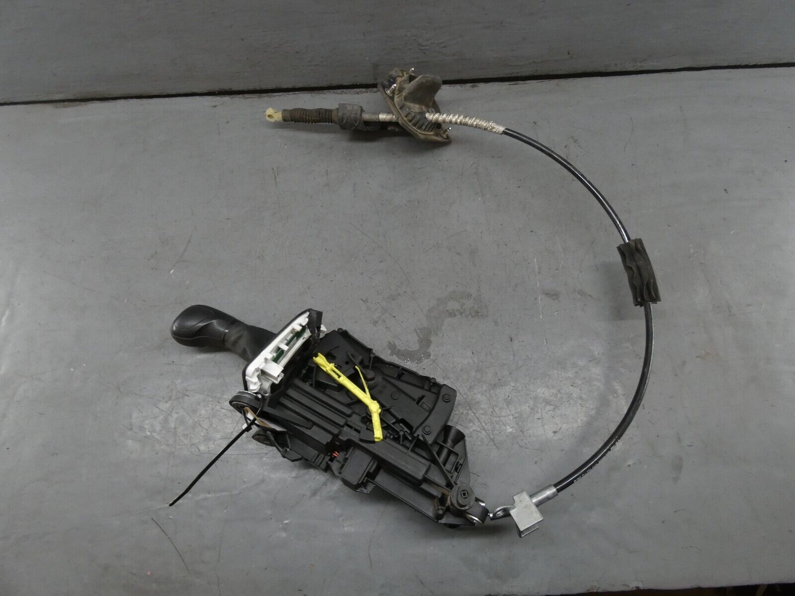 MAN TGE Auto Gear Stick Lever DSG Shifter 2.0TDI 2019 - 2N0713025C - Chrispin's Used Car Spares