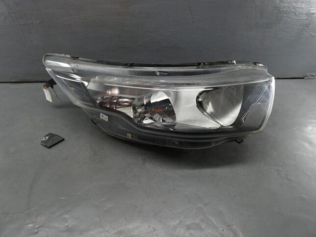 Iveco Daily Drivers Offside Front Headlight Headlamp 2.3 2016 ...