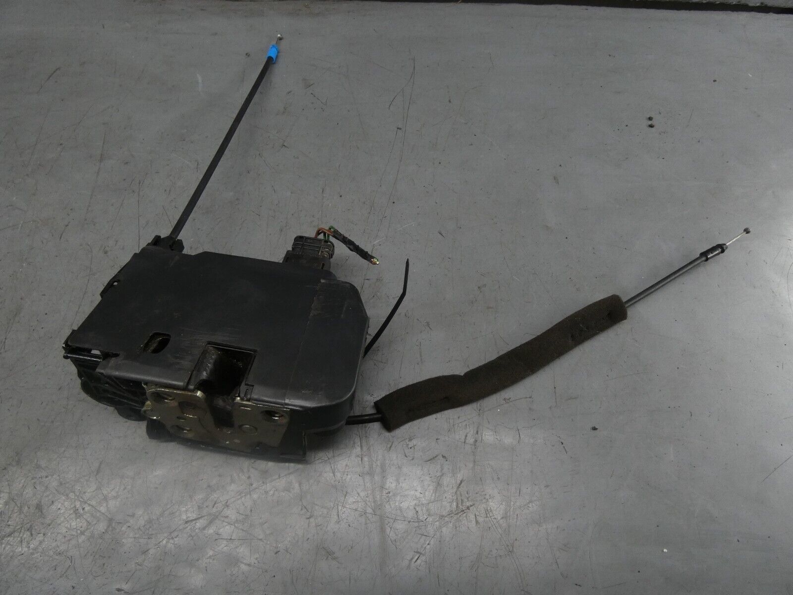 Iveco Daily Rear Door Lock Latch Motor 2.3 2016 - Chrispin's Used Car ...