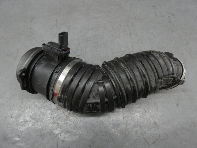 MAN TGE Air Flow Meter & Pipe Hose 2.0TDI 2019 - 03N906461 - Chrispin's ...