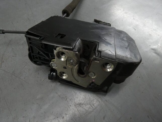 Iveco Daily Drivers Offside Front Door Lock Latch Motor 2.3 2016 ...
