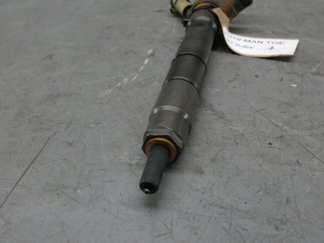 MAN TGE Injector 2.0TDI 2019 - 03N130277J - Chrispin's Used Car Spares