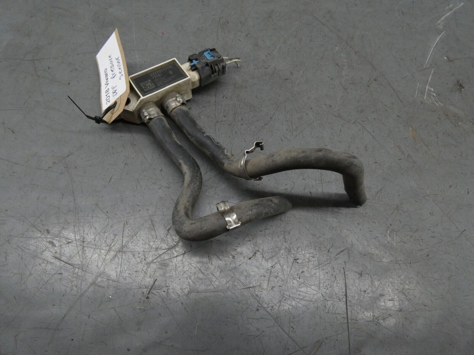 Vauxhall Vivaro DPF Pressure Sensor 1.6CDTI Bi-Turbo 2018 - 227701177R ...