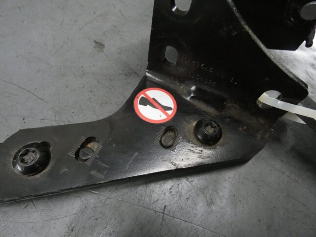 Vauxhall Vivaro Drivers Offside Side Sliding Door Runners 2021 ...