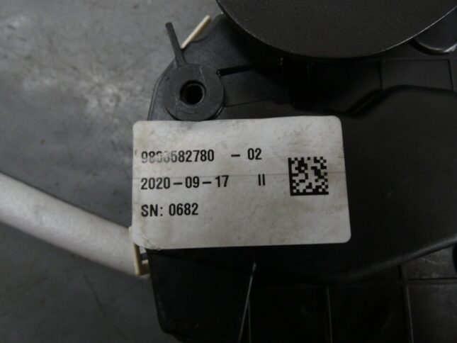 Vauxhall Vivaro Rear Door Lock Latch Motor 2.0HDI 2020 - 9808582780 ...