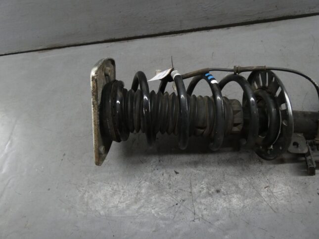 Vauxhall Vivaro Passenger Nearside Front Shock & Hub Suspension 2.0HDI ...