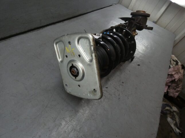 Vauxhall Vivaro Passenger Nearside Front Shock & Hub Suspension 2.0HDI ...
