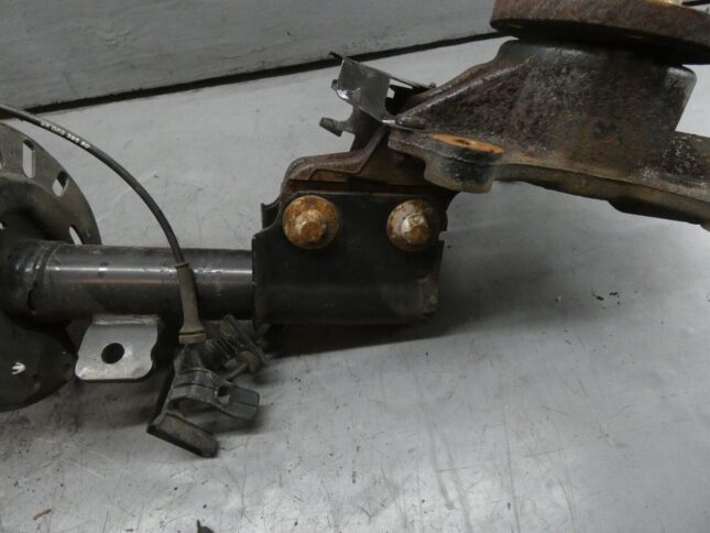 Vauxhall Vivaro Passenger Nearside Front Shock & Hub Suspension 2.0HDI ...