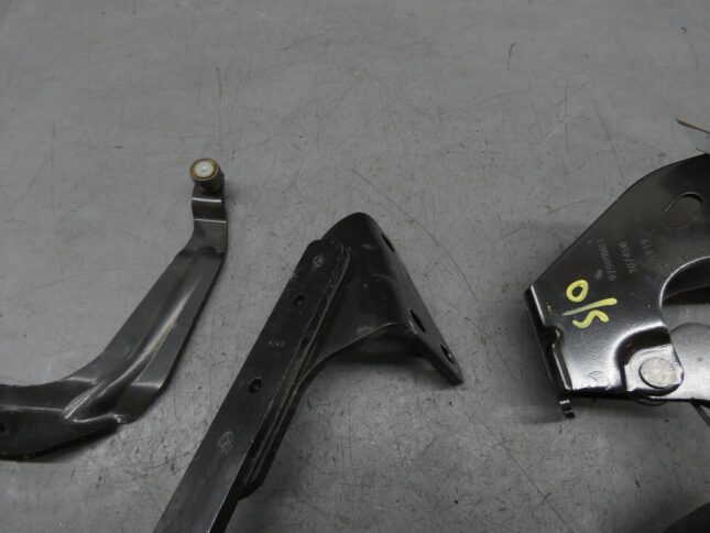 Peugeot Expert Drivers Offside Side Sliding Door Runners 2020 ...
