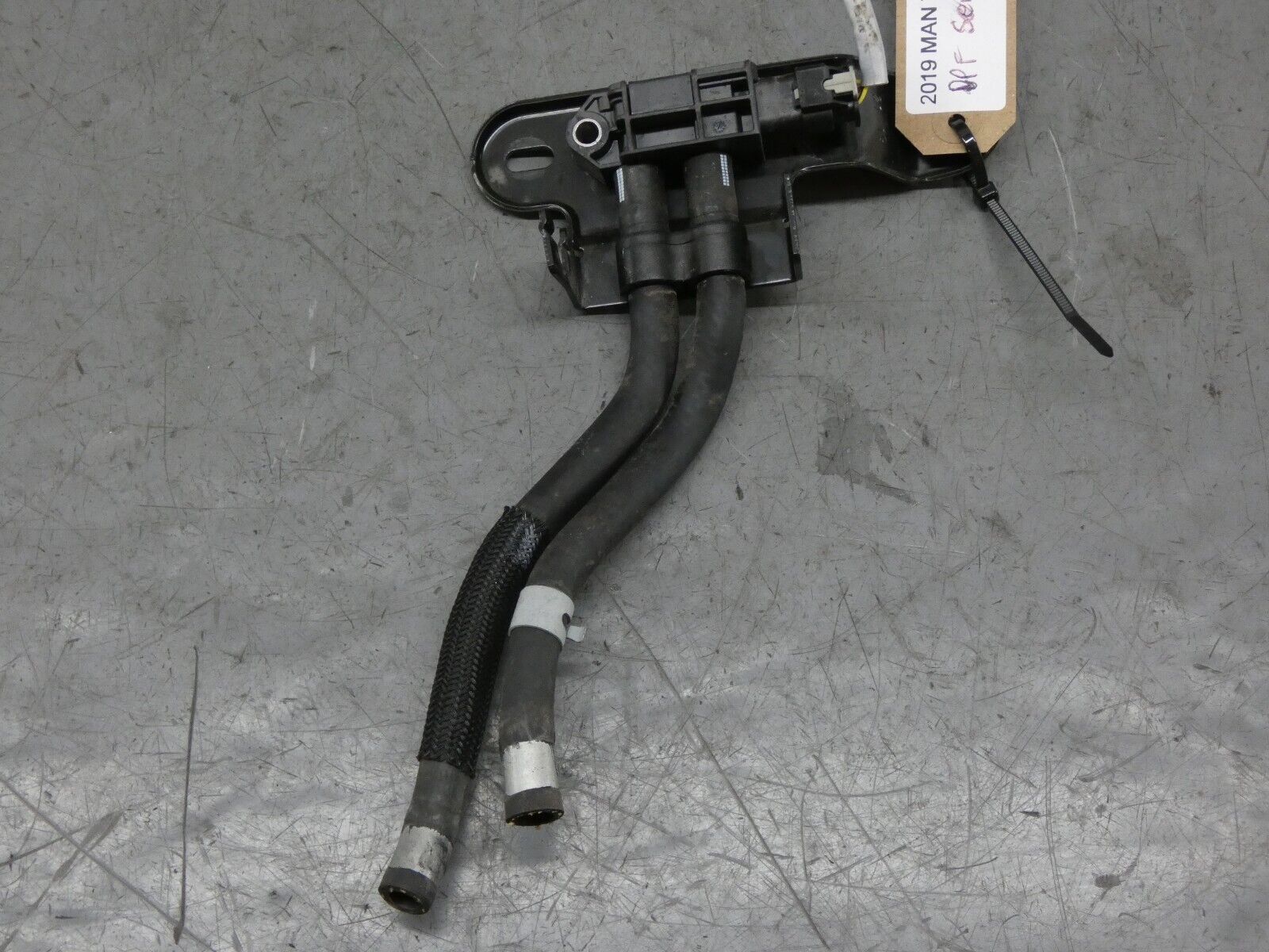 MAN TGE DPF Differental Pressure Sensor 2.0TDI 2019 - 04L906051F ...