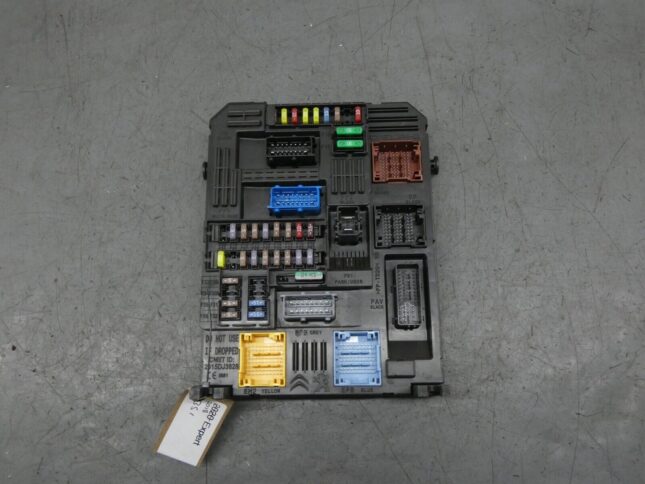 Peugeot Expert BSI Fuse Box Board 1.6HDI 2018 - 9819851280-01 ...