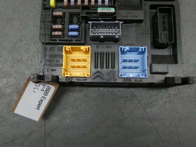 Peugeot Expert BSI Fuse Box Board 1.6HDI 2018 - 9819851280-01 ...