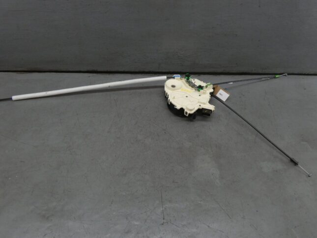 Vauxhall Vivaro Rear Door Lock Latch Motor 2.0HDI 2020 - 9808582780-02 ...