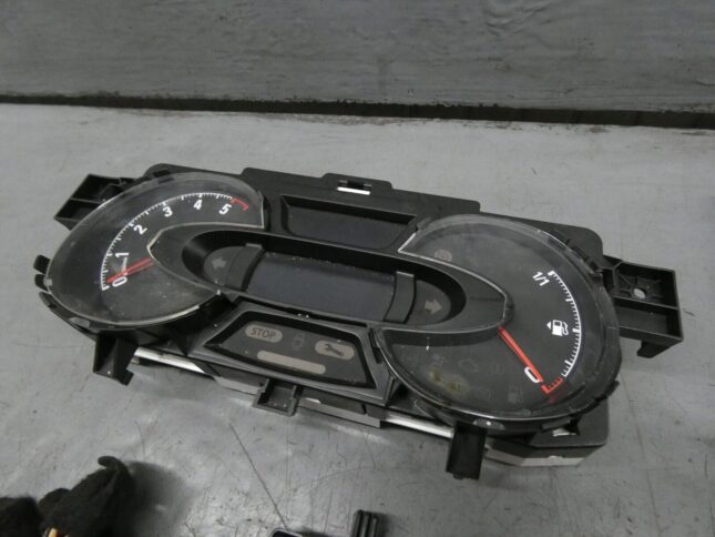 Vauxhall Vivaro ECU & Lock Set c/w Speedo 1.6CDTI 2018 - BOSCH ...