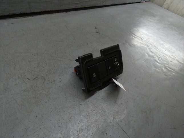 Suzuki Swift Traction Control Switch 3dr 1.2 Petrol 2015 - Chrispin's ...