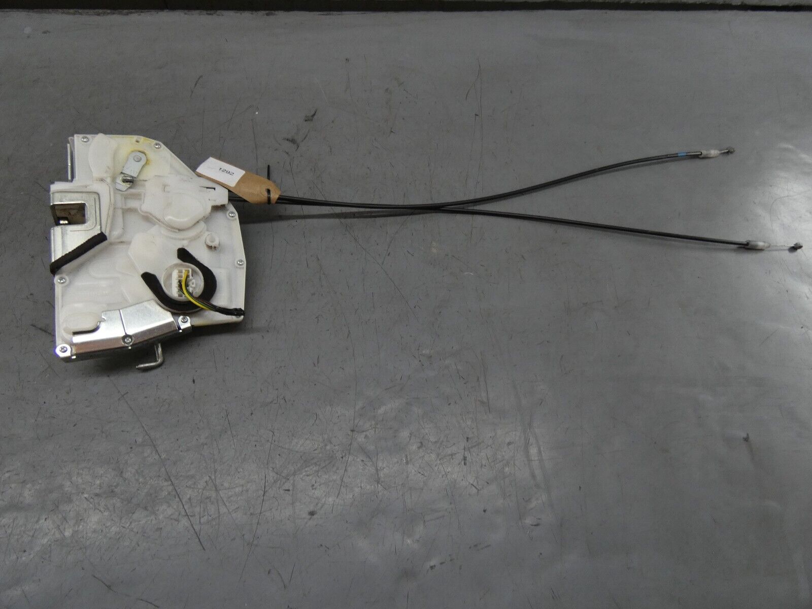 Suzuki Swift Drivers Offside Front Door Lock Latch Motor 3dr 1.2 Petrol ...
