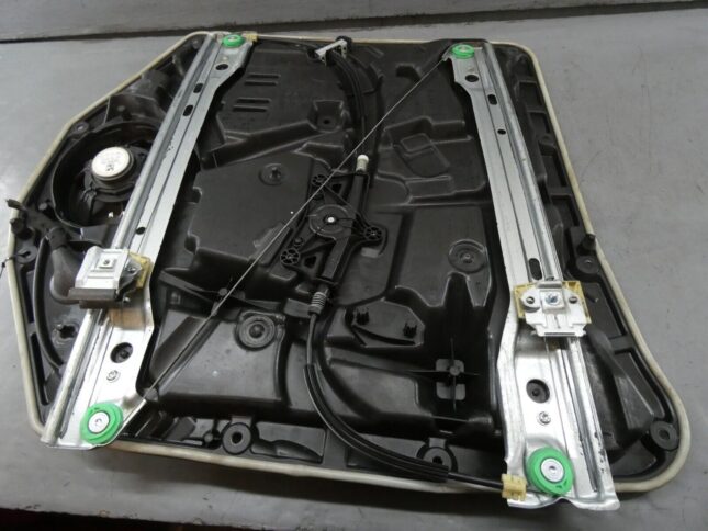 Mercedes Benz Vito Drivers Offside Front Window Motor 2.1 2019 ...