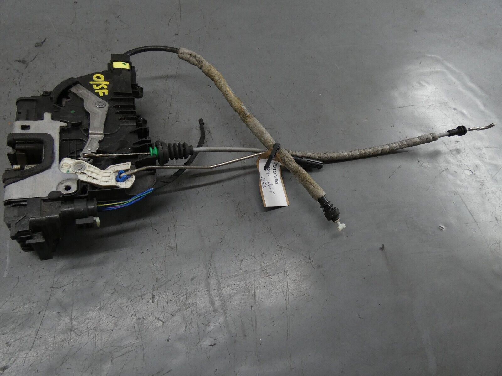 Mercedes Benz Vito Drivers Offside Front Door Lock Latch 2.1 2019 ...