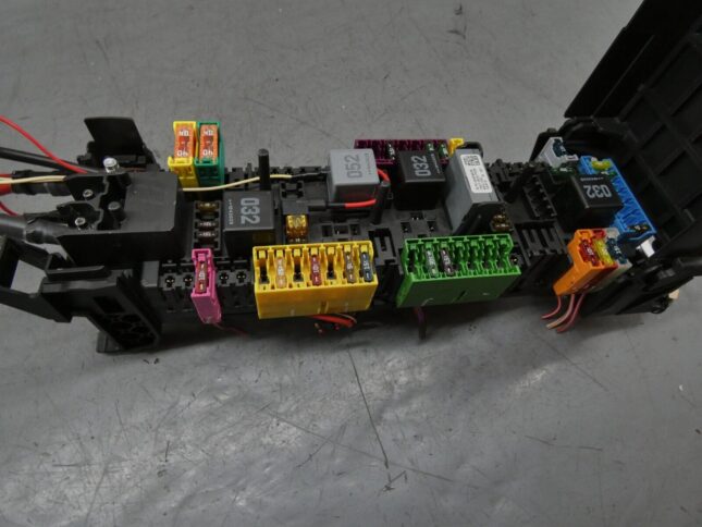 Mercedes Benz Vito Fuse Box 2.1 2019 - Chrispin's Used Car Spares