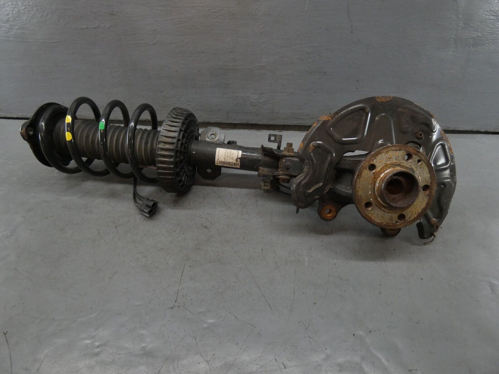 Mercedes Benz Vito Drivers Offside Front Shock & Hub Suspension 2.1 2019 - Chrispin's Used Car ...