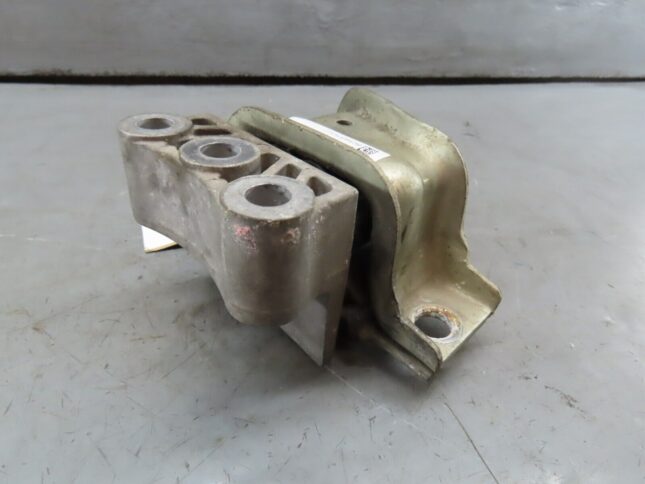 Peugeot Boxer Engine Mount 2.0HDI 2017 - 01380040080 - Chrispin's Used ...