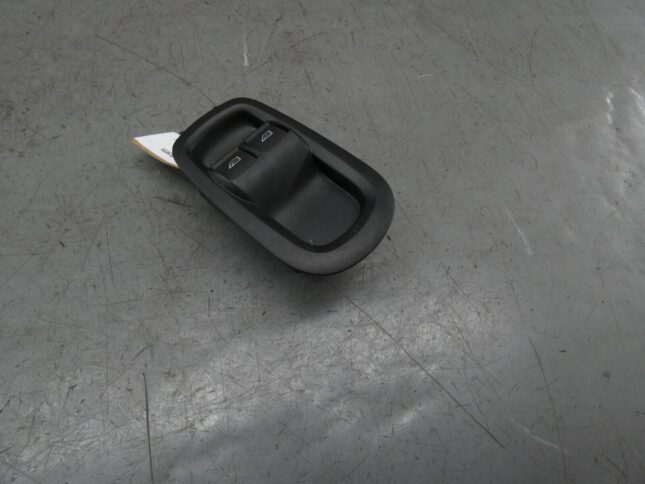 Ford Transit Custom Drivers Offside Front Window Switches 2023 - GK2T ...