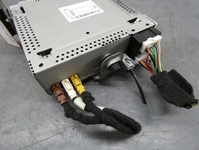 Renault Captur Radio Stereo Head Unit 1.5DCI 2019 (Code Unknown ...