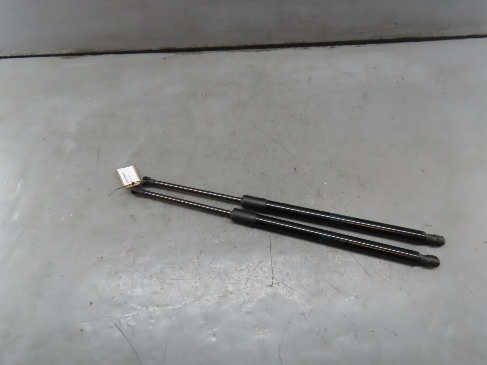 VW Volkswagen Sharan Rear Tailgate Hatch Boot Gas Struts 2018 ...