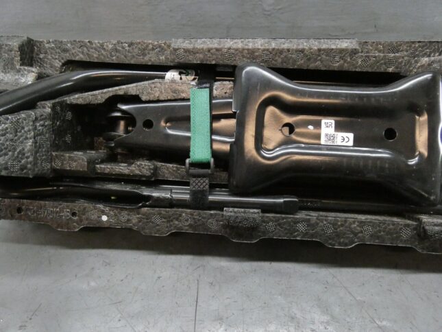 Ford Transit Custom Jack & Wheel Brace Set Kit 2.0TDCI 2023 - Chrispin ...