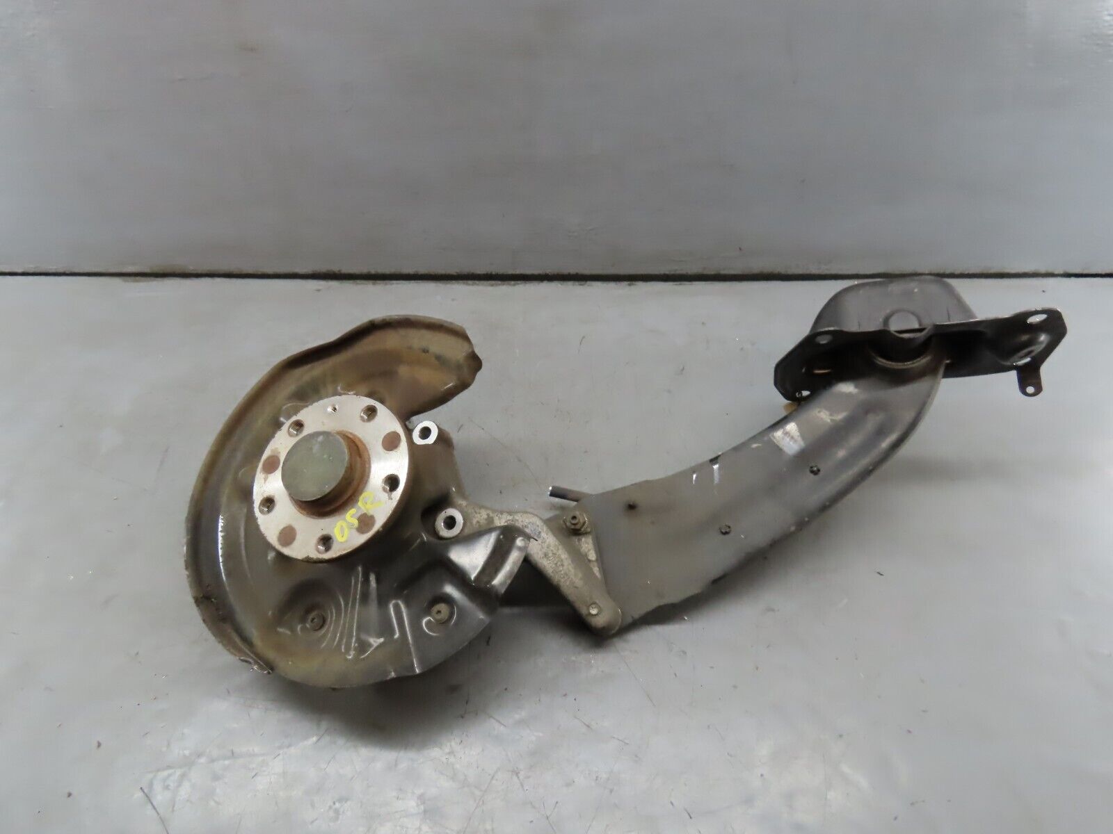 VW Volkswagen Sharan Drivers Offside Rear Wheel Hub 2.0TDI Auto 2018 ...