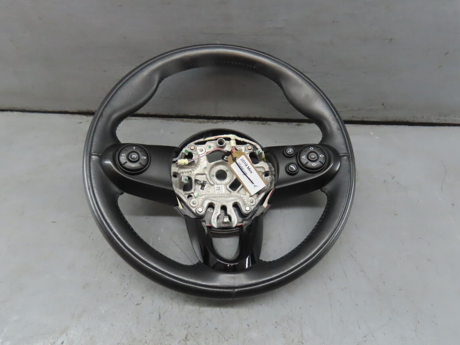 Mini Countryman Drivers Steering Wheel & Controls Buttons 5dr 2019 ...