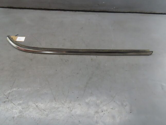 Mini Countryman Drivers Offside Rear Quarter Window Weather Trim 5dr ...