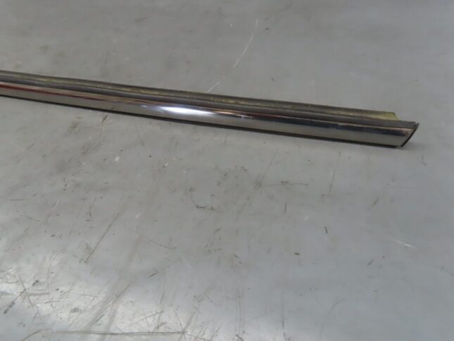 Mini Countryman Drivers Offside Rear Quarter Window Weather Trim 5dr ...