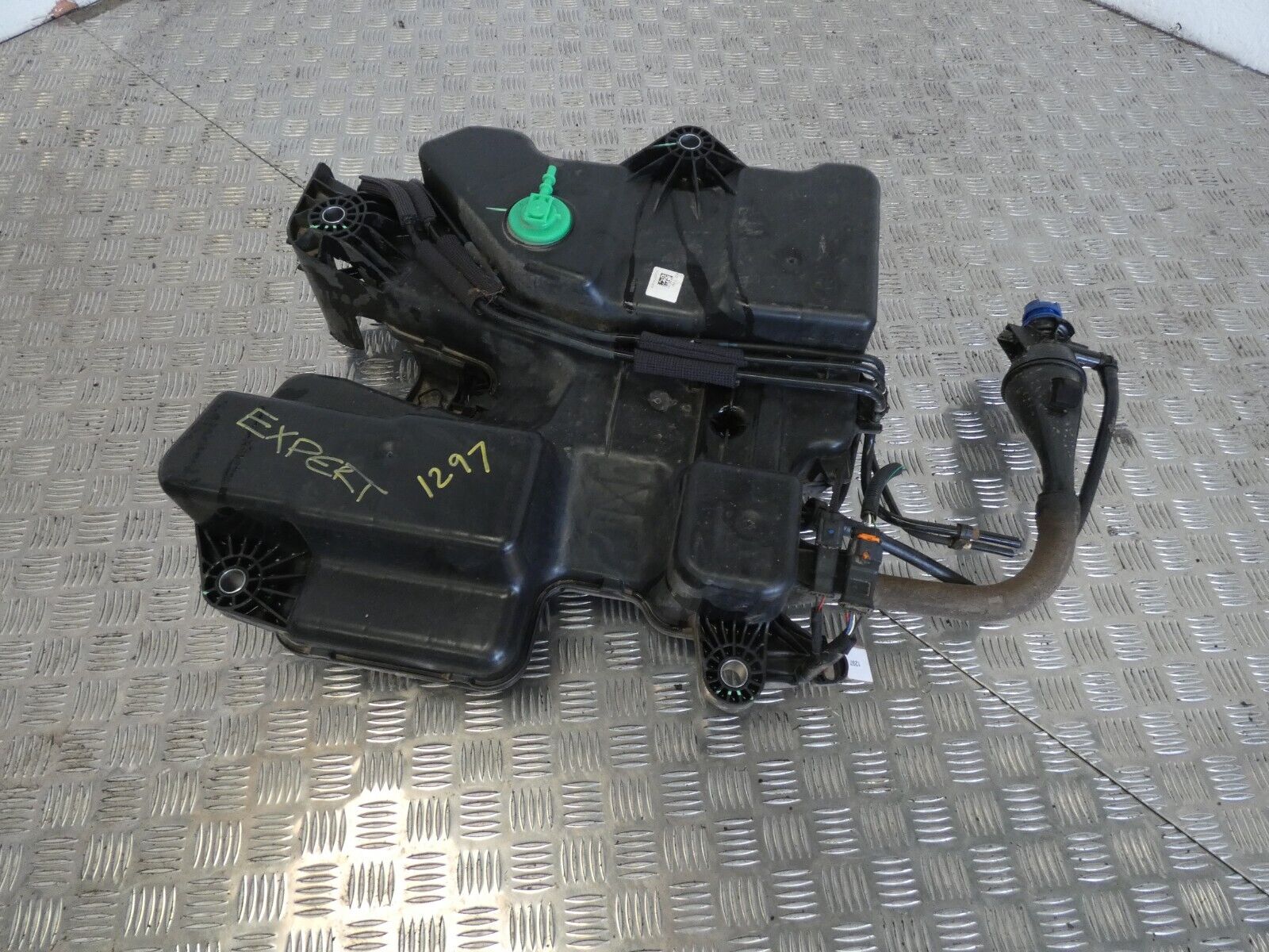 Citroen Dispatch Adblue Tank 1.5HDI 2021 - Chrispin's Used Car Spares
