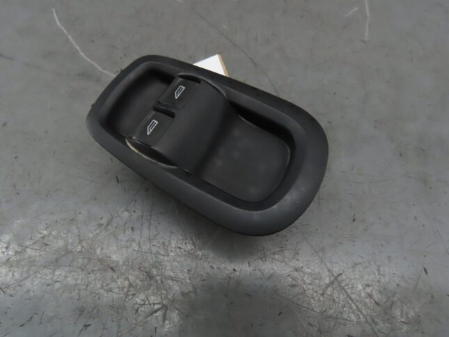 Ford Transit Custom Drivers Offside Front Window Switches 2022 - GK2T ...
