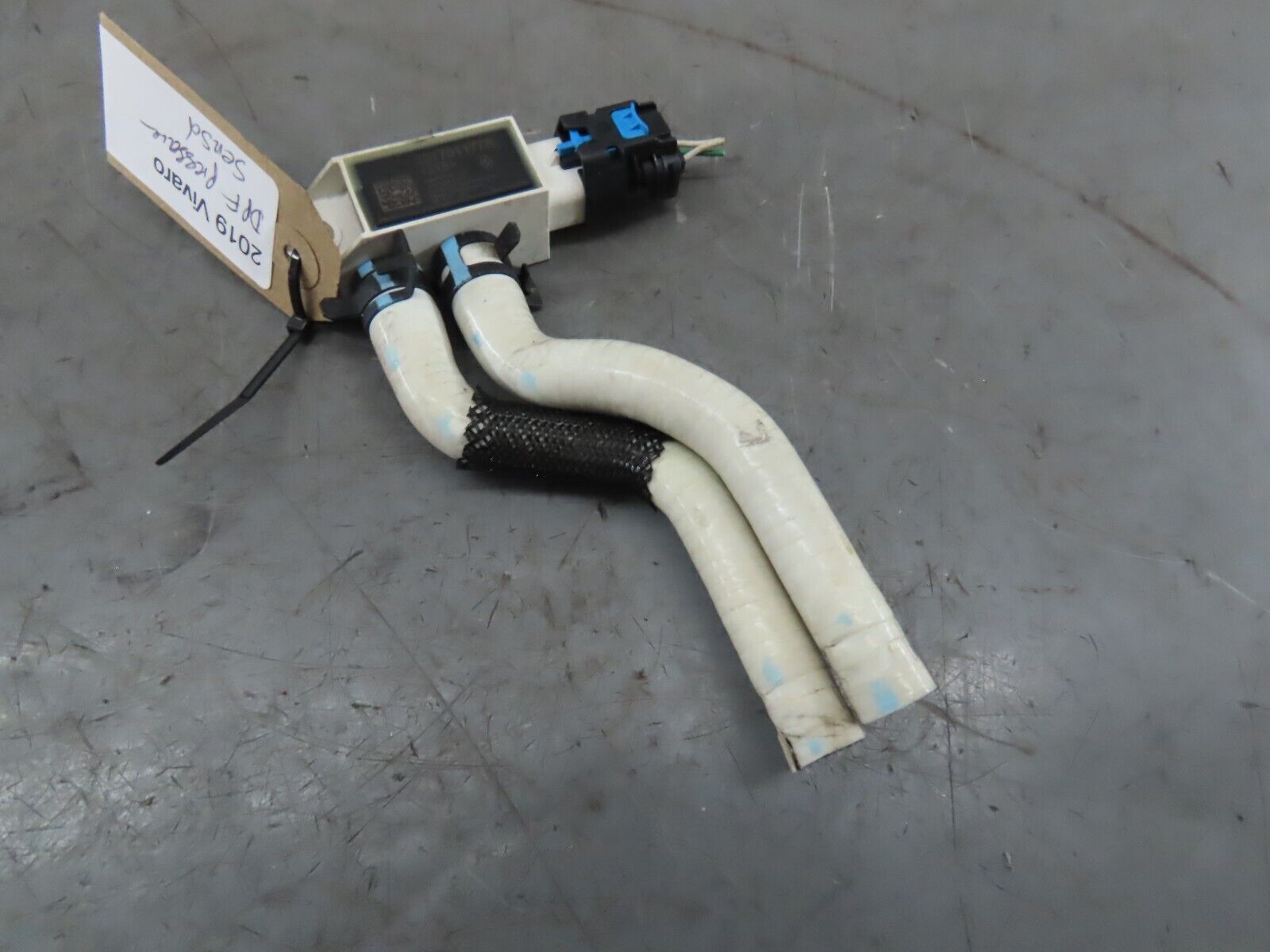 Vauxhall Vivaro DPF Pressure Sensor 1.6CDTI 2019 - 227701177R ...