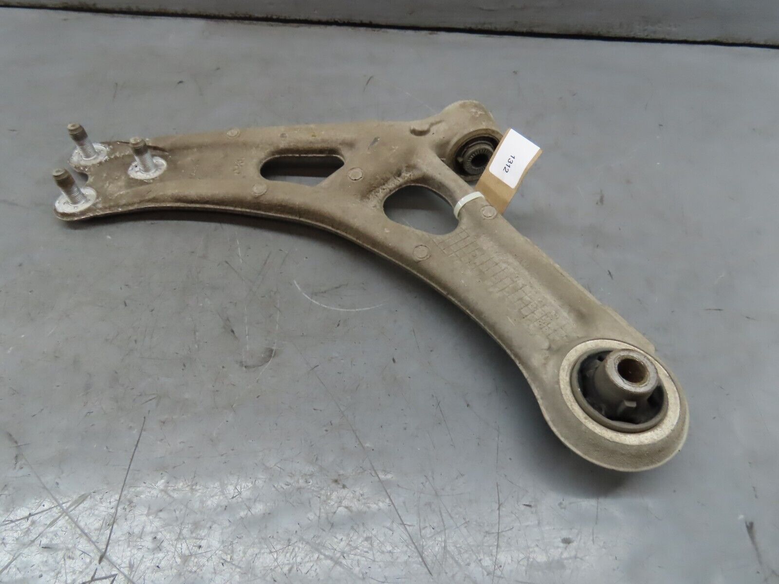 Peugeot Partner Drivers Offside Front Control Bottom Arm 1.5HDI 2020 ...
