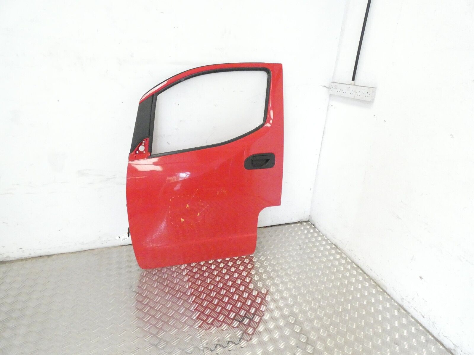 Nissan NV200 Passenger Nearside Front Door 1.5DCI 2016 (RED) - Chrispin ...
