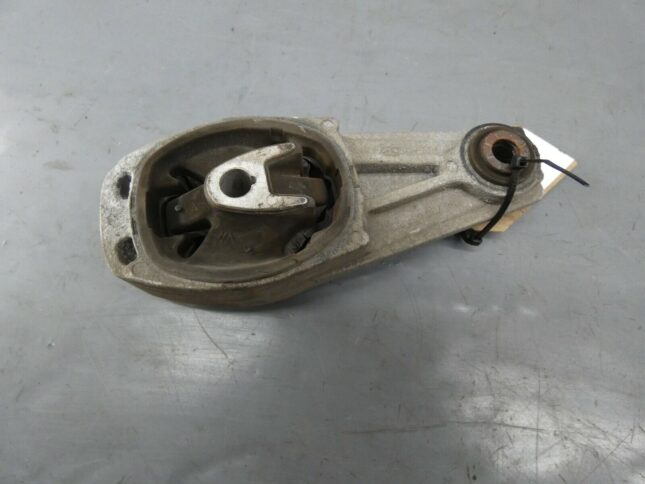 2018 Peugeot 2008 5dr 1.5HDI Rear Gearbox Mount - Chrispin's Used Car ...