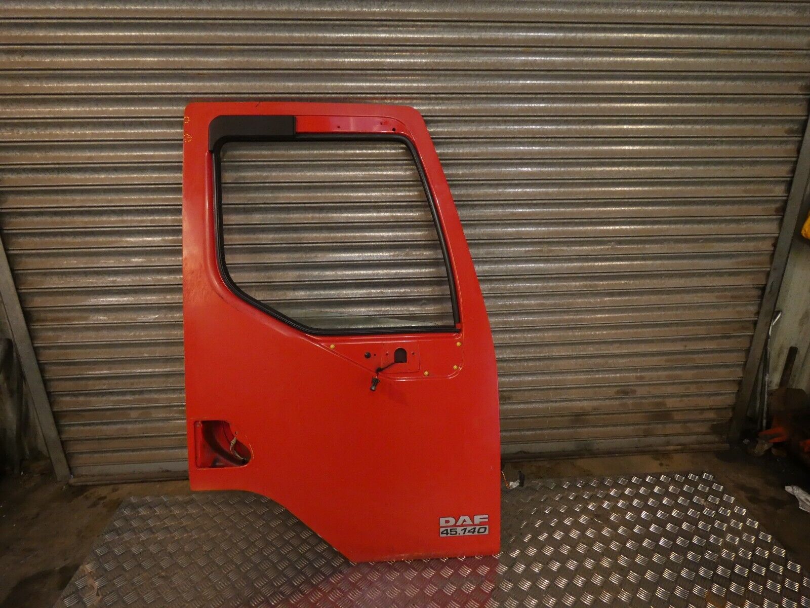 DAF LF45 140 Drivers Offside Front Door 2013 (RED) - Chrispin's Used ...
