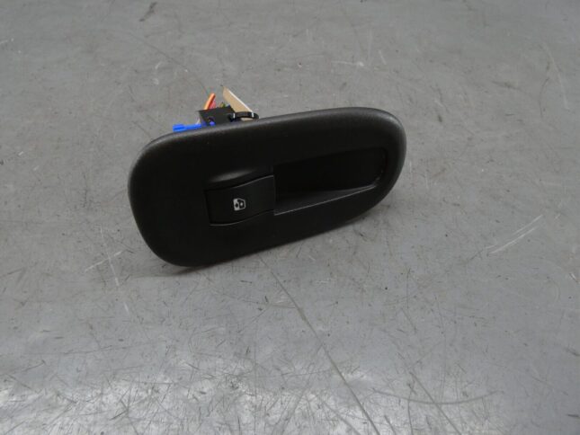 Renault Master Passenger Nearside Front Window Switch 2.3DCI 2017 ...