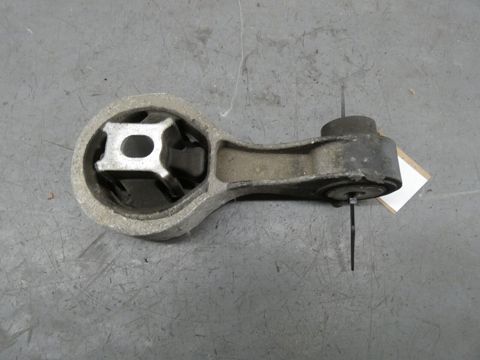 Renault Trafic Top Engine Mount 1.6DCI 2015 - 8200404271 - Chrispin's ...