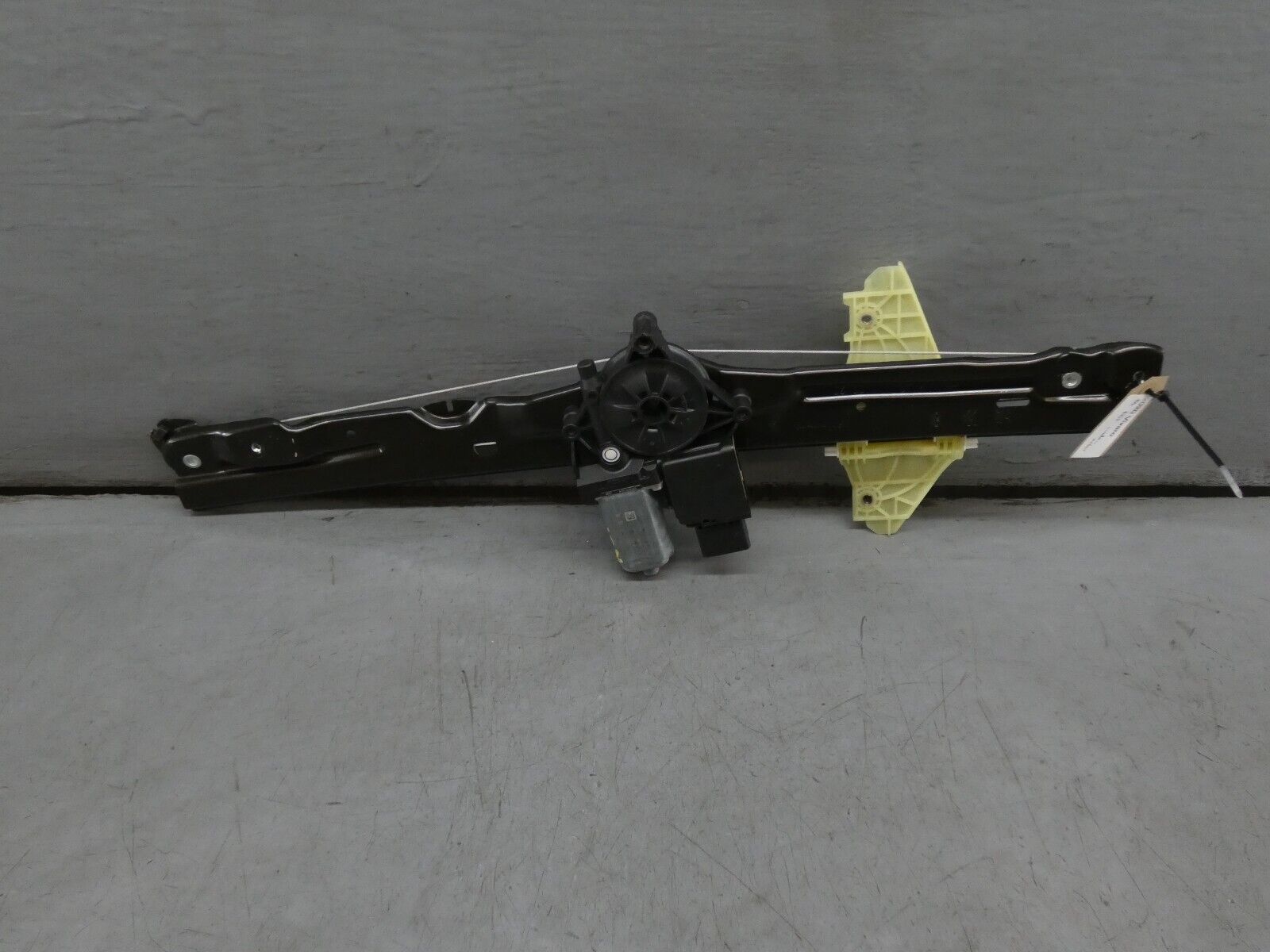 Vauxhall Vivaro Passenger Nearside Front Window Motor 2.0HDI 2020 ...