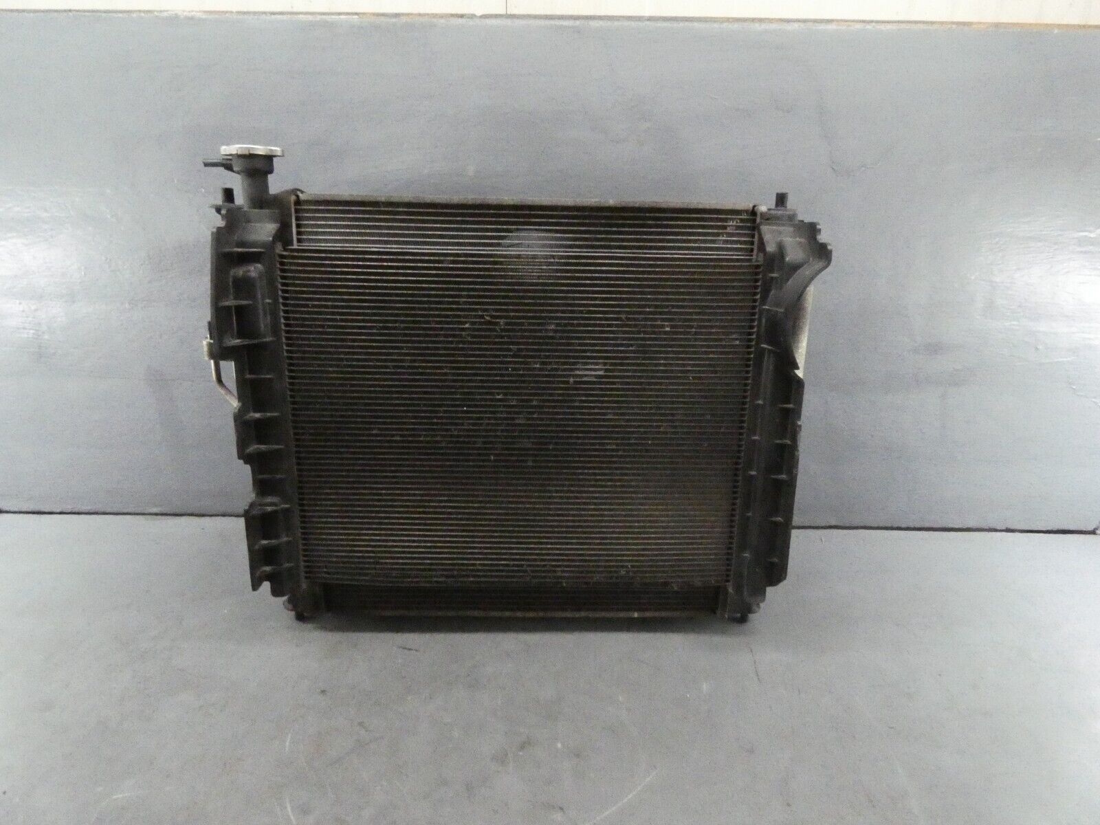 Hyundai iX35 Cooling Radiator Air Con Radiator & Cooling Fan Pack 2 ...
