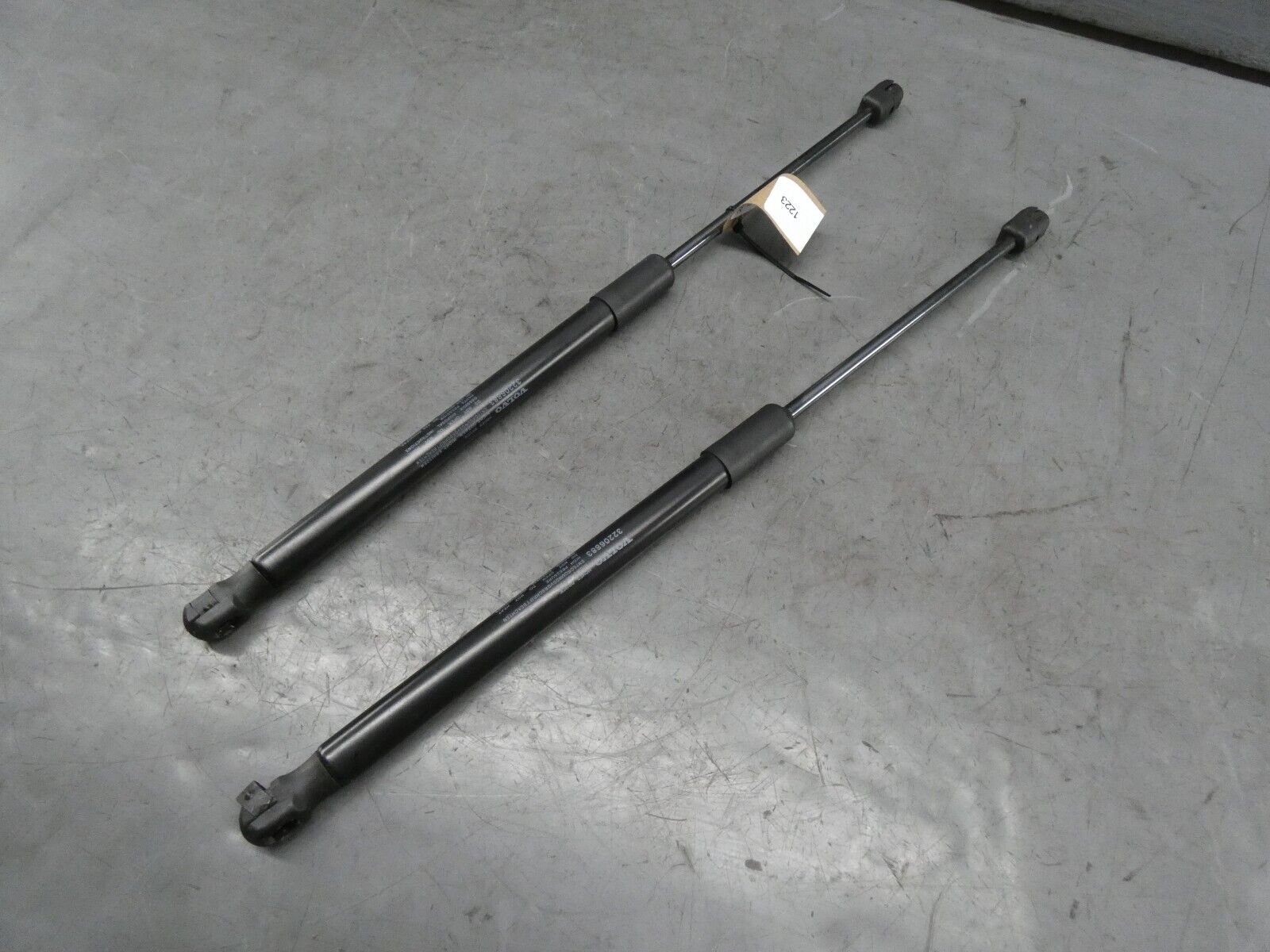 Volvo XC40 Bonnet Hinge Hinges 1.5 Auto 2021 - 32206883 - Chrispin's ...