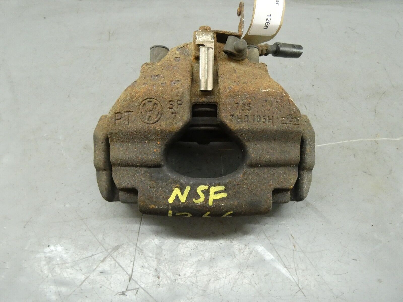 VW Volkswagen Transporter T6 Passenger Nearside Front Brake Caliper 2 ...