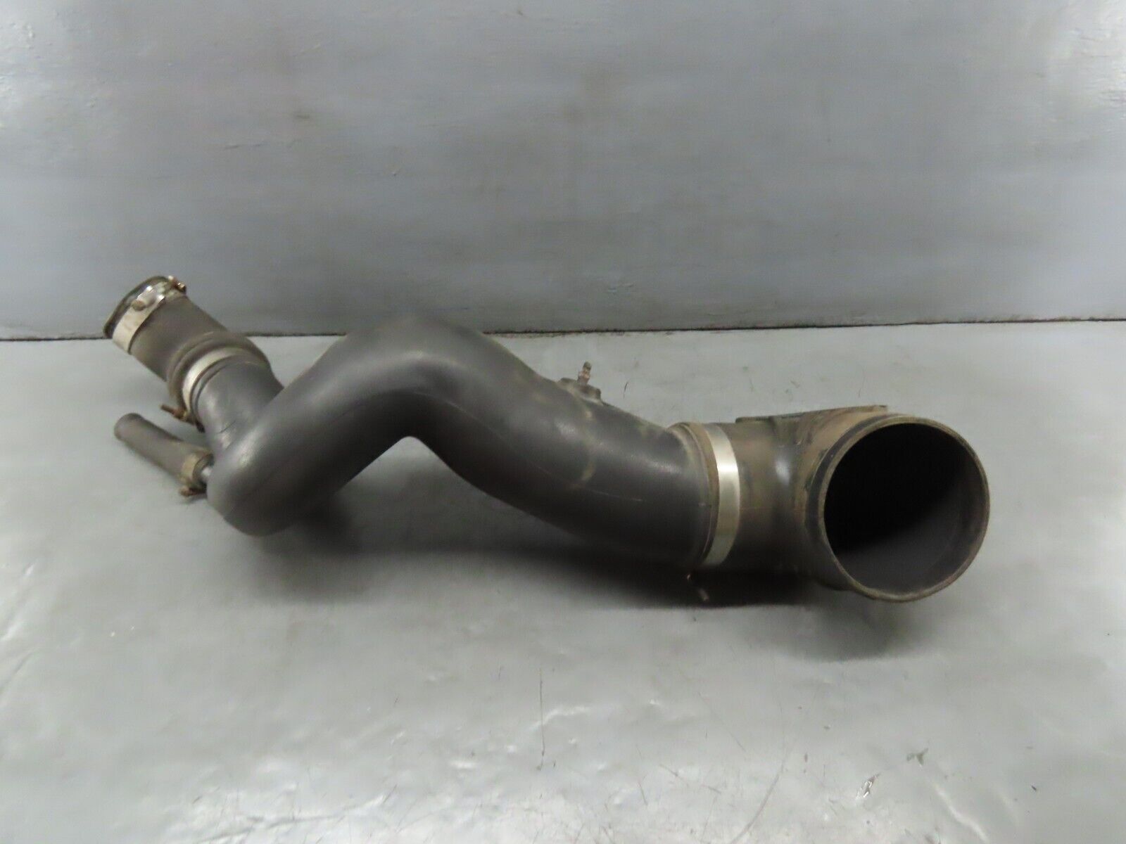 DAF FA 45 140 Intake Pipe Hose 2013 - Chrispin's Used Car Spares